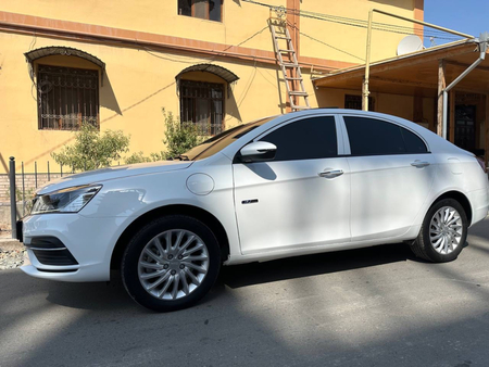 Geely Emgrand EV500