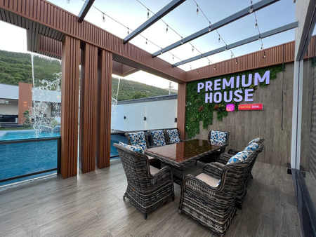 Новая Хай-тек дача Premium House около Бочке