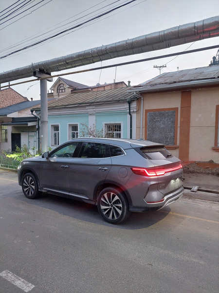 Byd song champion 605km