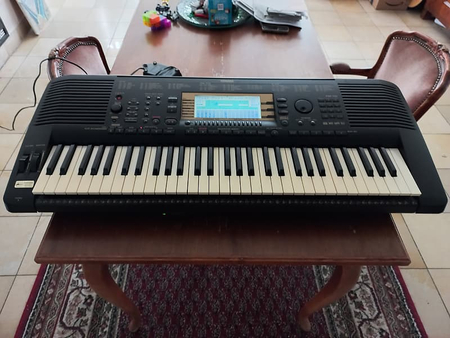 Yamaha  PSR  730