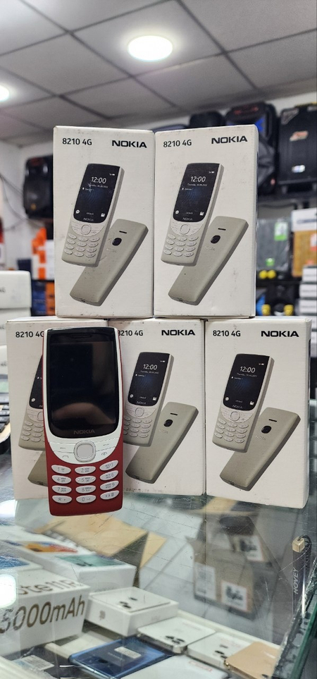 Nokia 6310 Green, 8210 Red. Vetnam.