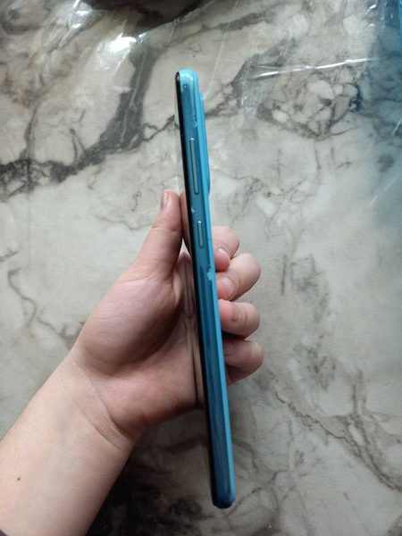 Samsung A72 sotiladi.