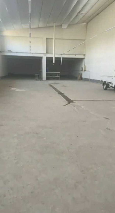 Продаётся частная 1 200 м². производственная база.