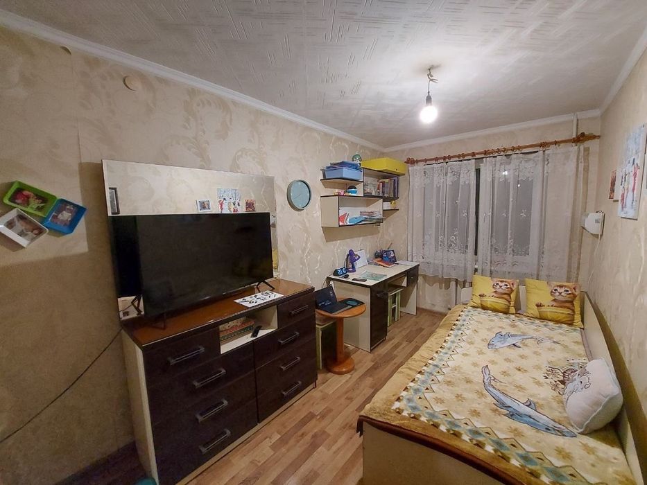 Продается 3 комнатная квартира на Кадышева