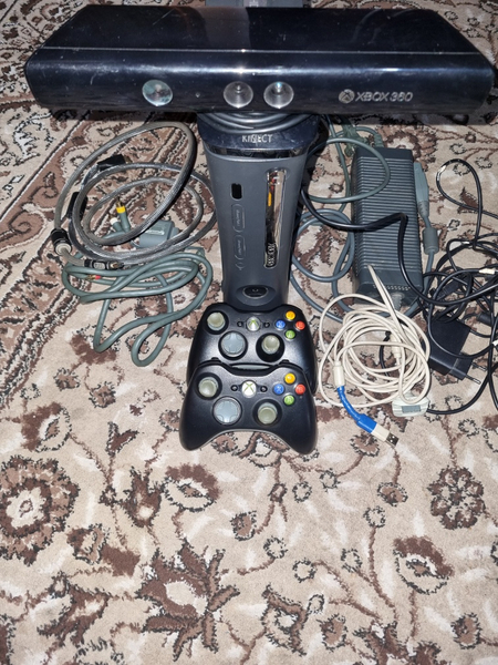 Xbox 360 sotiladi srochna narxini kelishamiz