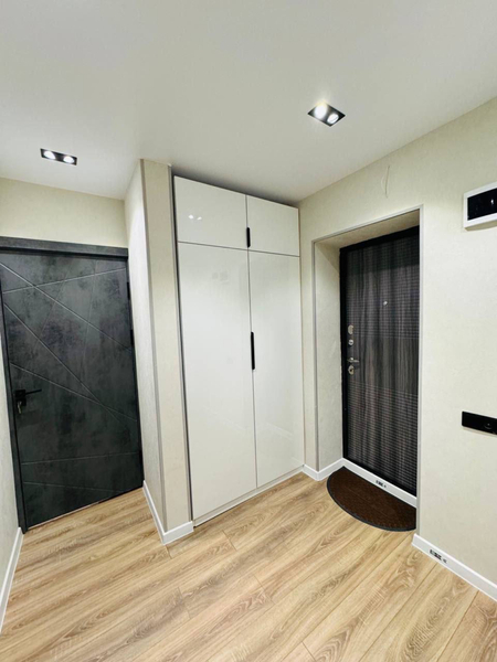 Продажа 2хкомнатной квартиры 77 серия , 15 гор больница