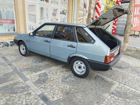 Автомашина ваз 2109
