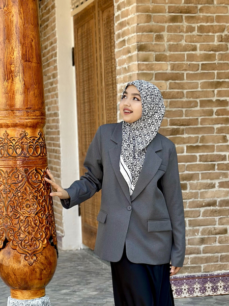 Smm mutahasis Brand face model