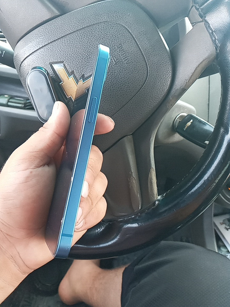 Iphone13 LLA 128GB