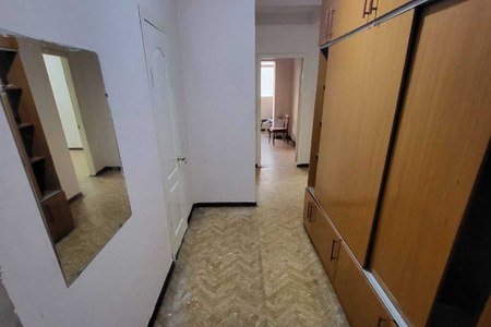 谷 130501 谷 Sergeli tumanida kvartira sotiladi [62 м²]