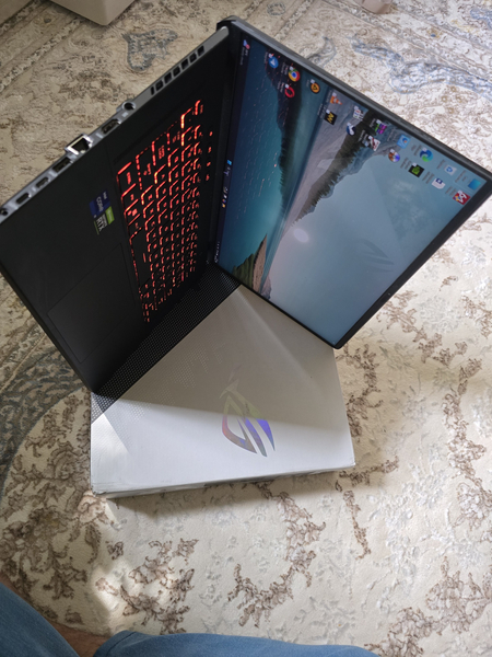 Asus rog zephyrus M16