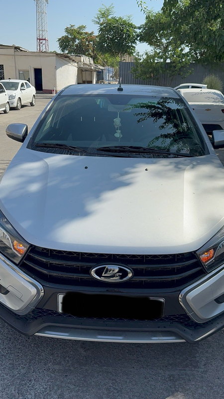Lada Vesta Cross 1.8 full