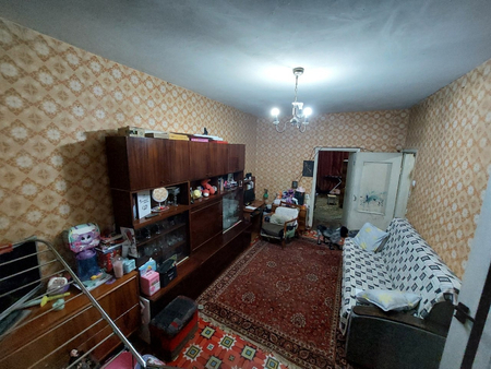 Срочно продаётся 3 ком квартира на кадышева