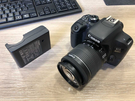 Продам Canon EOS 800D Wifi NFC в отличном состоянии