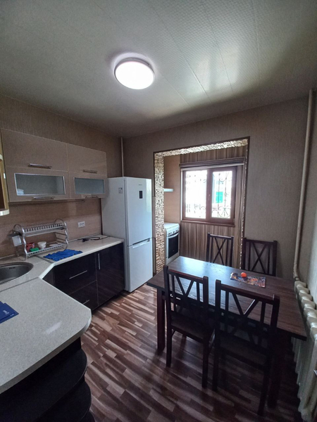 Юнусабад 4-квартл Ориентир:Круг Автосалон{2/5/9}Евро Меб+Тех 57м²