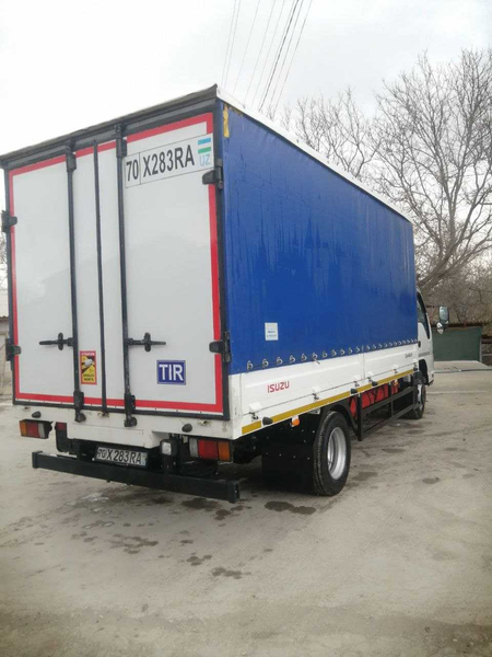 ISUZU yuk mashinasi