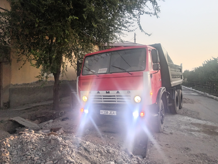 Kamaz samasval sotiladi