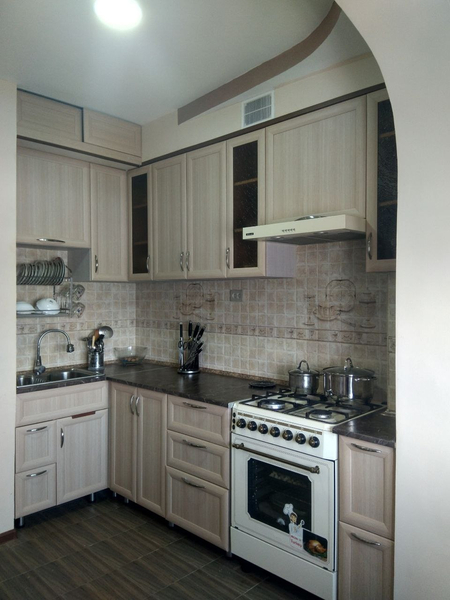 2/4/4 ТТЗ-2 ориетир Базар. Балкон 1.5×6. 50м². Не торцевая