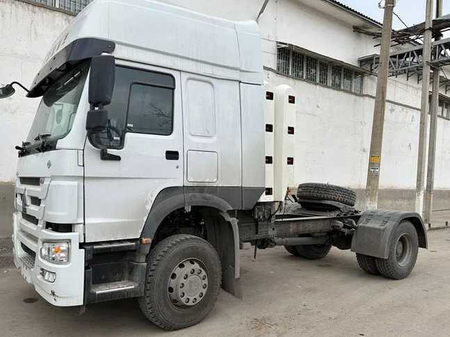 Наличии!!! HOWO A6 CNG 4X2 тягач Tyagach Howo 1 mostli Gazli.