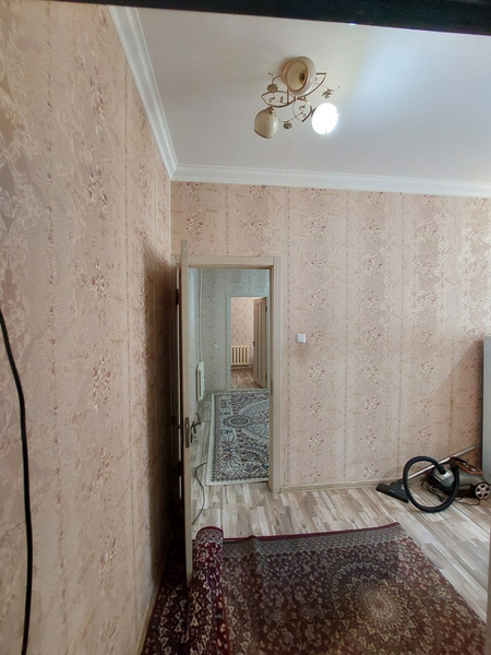Чилонзор 18 квартл.1²/1/5  хамма шароит.бор.300.у.е + реалтор хакки
Чи