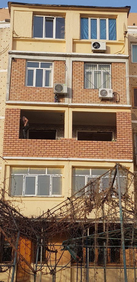 Balkonga gʻisht teramiz ishimiz sifatli va tez