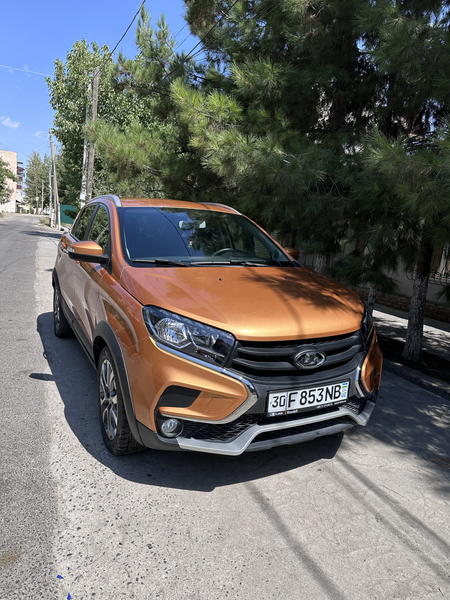 LADA XRAY Cross как новая