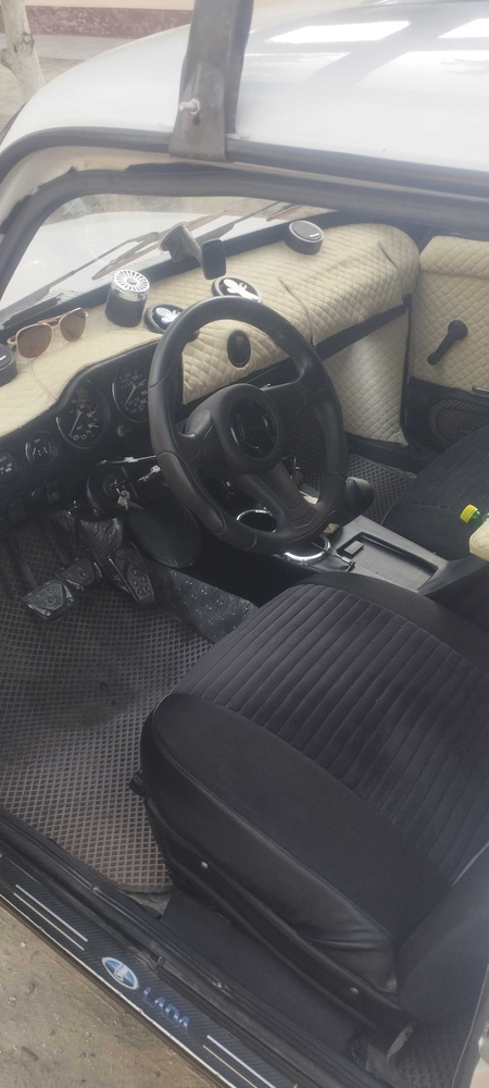 Sotiladi vaz 2102