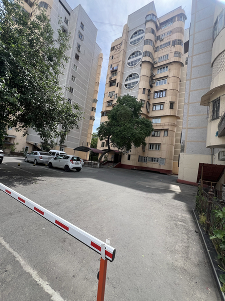 Shayxontohur qoratosh 4 xona 100 m2
