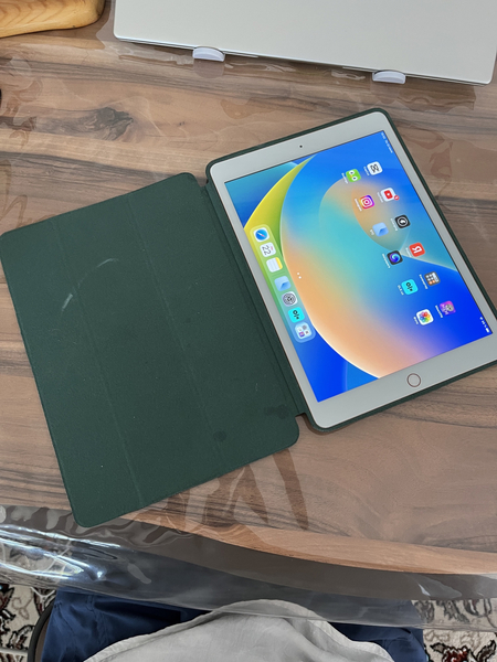 Apple ipad 8 32 gb