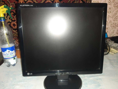 Монитор ЖК (LCD) LG Flatron 17 дюймов L1742S