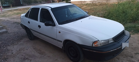 Nexia 1 holati yaxshi 1998 yil gaz benzinda yuradi