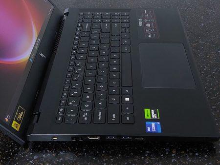 Acer Nitro v15 Холати зур