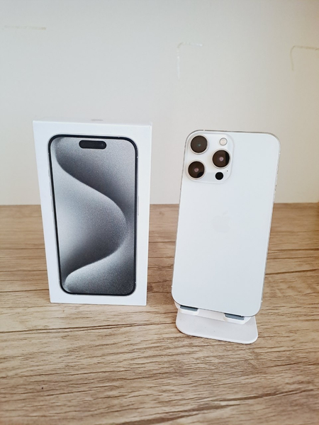 Iphone 15 Pro L.l.a (Xr) srochna sotiladi