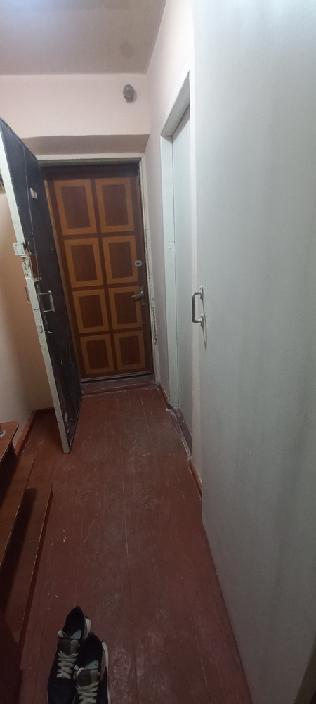 Аренда квартира 2/4/4 М.улугбек район на против налоговый