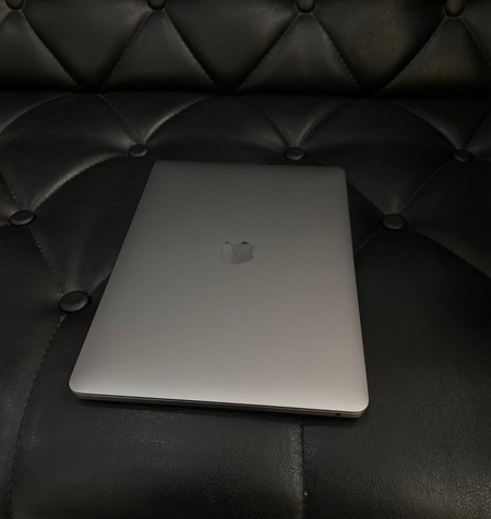Apple MacBook Pro M1 8/256GB 2020 года в идеальном состоянии