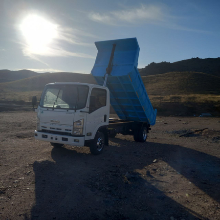 Самосвал  Isuzu продаётся