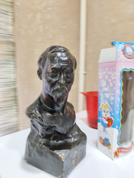 Помогу оценить старинные предметы.