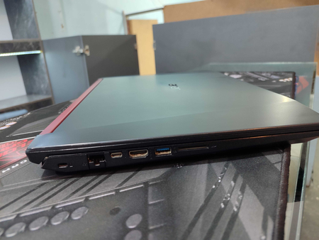 Мощный игравой ноутбук Acer Nitro 5 Intel Core i5-8300H