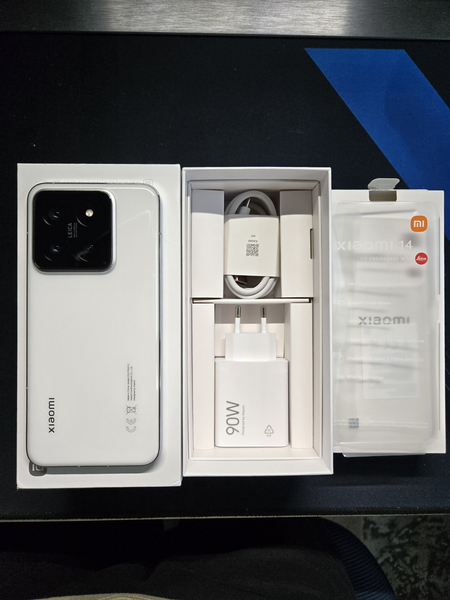 Продам аппарат марки Xiaomi Mi 14 12\256 White global