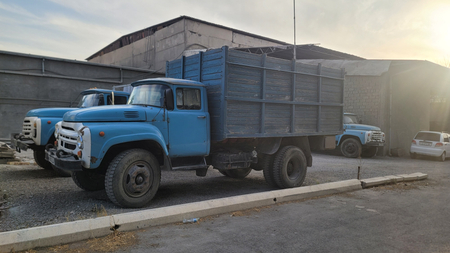 Zil 138a sotiladi