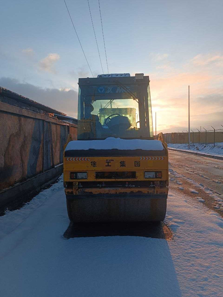 Каток XCMG XD81E