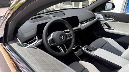 Продам первый BMW X2 xDrive20i в Узбекистане с гарантией+счёт справка