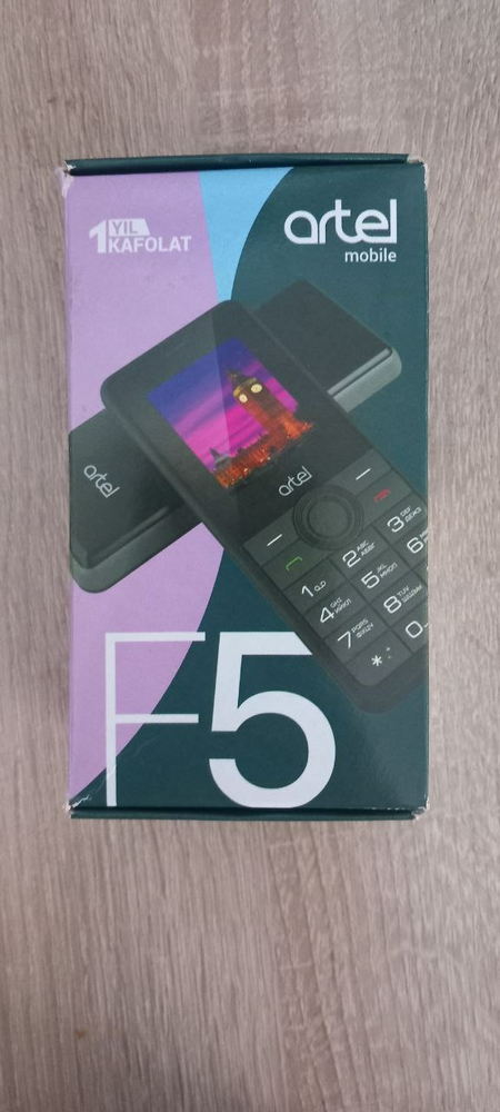Artel F5 modeldagi telefon
