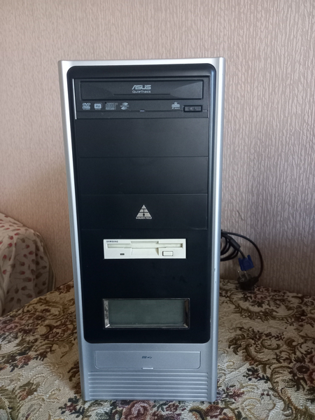 Срочно продаю компютер