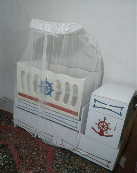 Bolalar kravati sotiladi