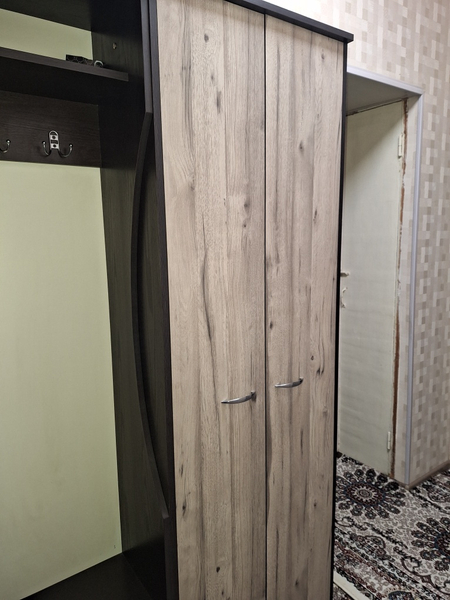Продам прихожку в отличном состоянии. Размер 1.40×.1.90.
