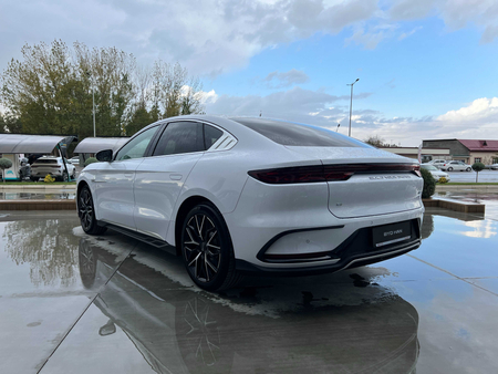 BYD HAN AWD ( 610 km Flagship ) 