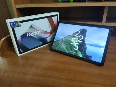 Продаю планшет redmi pad с чехлом