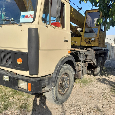 Avtokran 14t 14m
