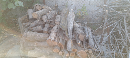 Дрова фруктовых деревьев , продам ,